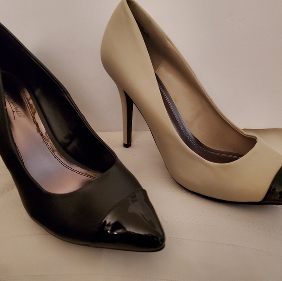 Anne Michelle | Shoes | New Anne Michelle Twotone Pumps Black Has ...